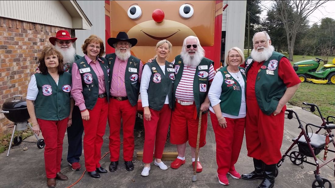 Lone Star Santas spreading 'love, hope and joy' during the off-season ...